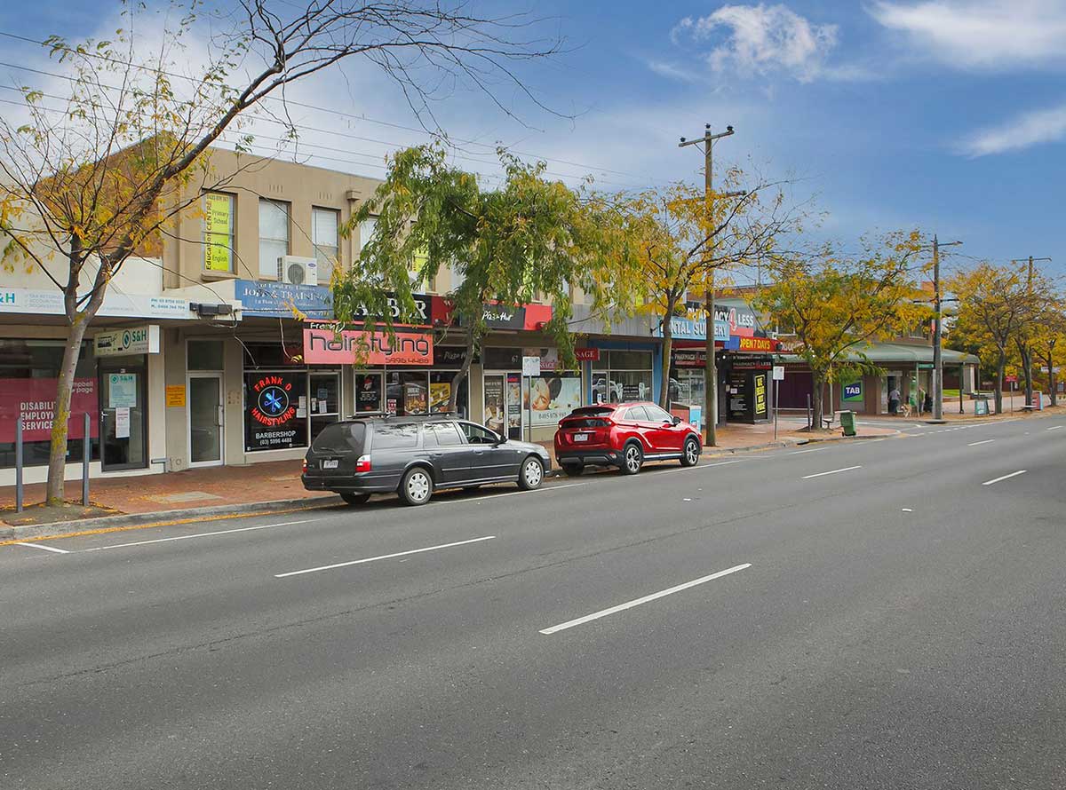 Melbourne By Rail: Along the Cranbourne Line