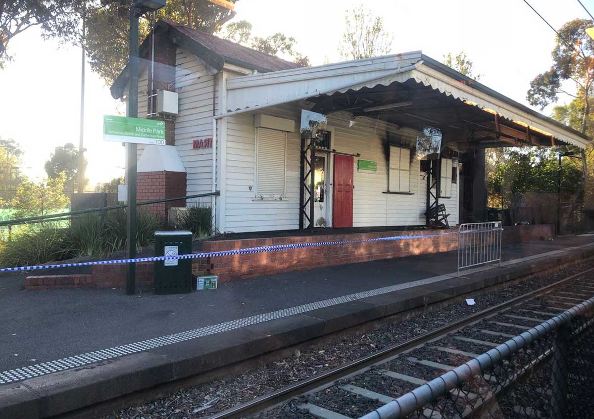 Melbourne By Rail: Along the St Kilda Line