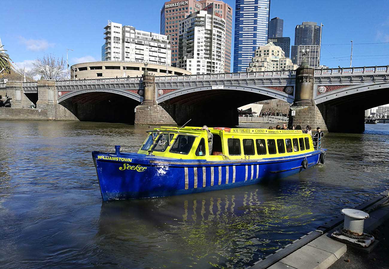 Melbourne By Rail: Along the Williamstown Line